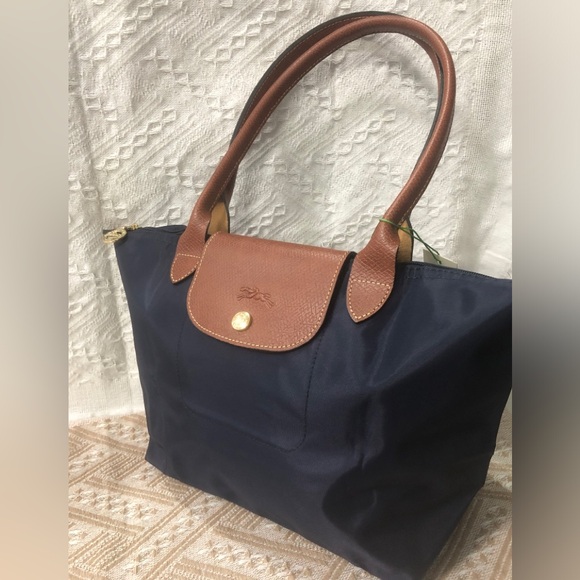 Longchamp | Bags | Longchamp New Medium Black Bag | Poshmark